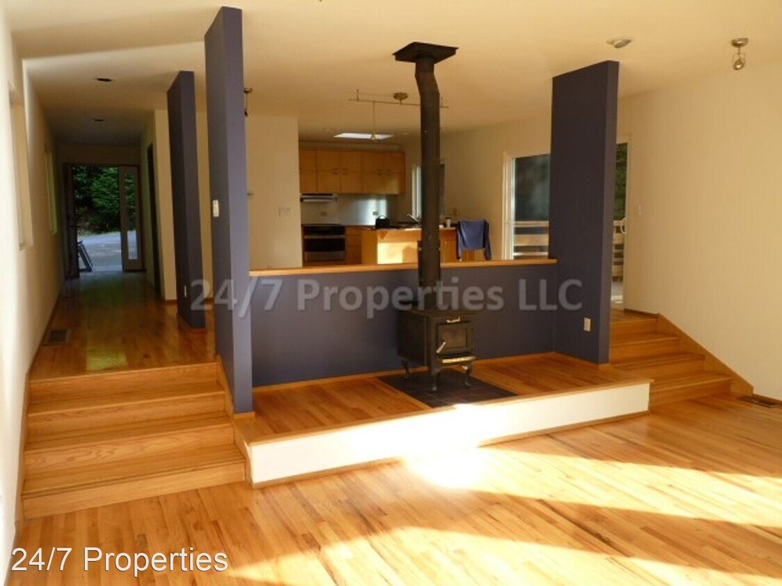 9616 SW 12th Dr, Portland, OR 97219 - House Rental in Portland, OR ...