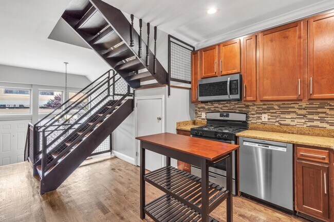 520 N Chester St, Baltimore, MD 21205 - Townhome Rentals in Baltimore ...