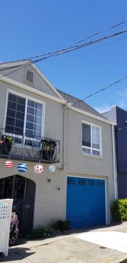 19 Venus St, San Francisco, CA 94124 - House Rental in San Francisco ...