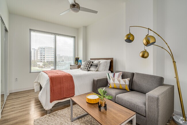 Life Tower - 6919 Main St Houston, TX | Apartments.com