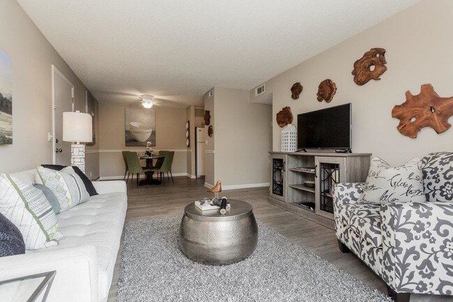 Sheffield Heights Apartment Homes - 700 Airways Cir Nashville, TN ...