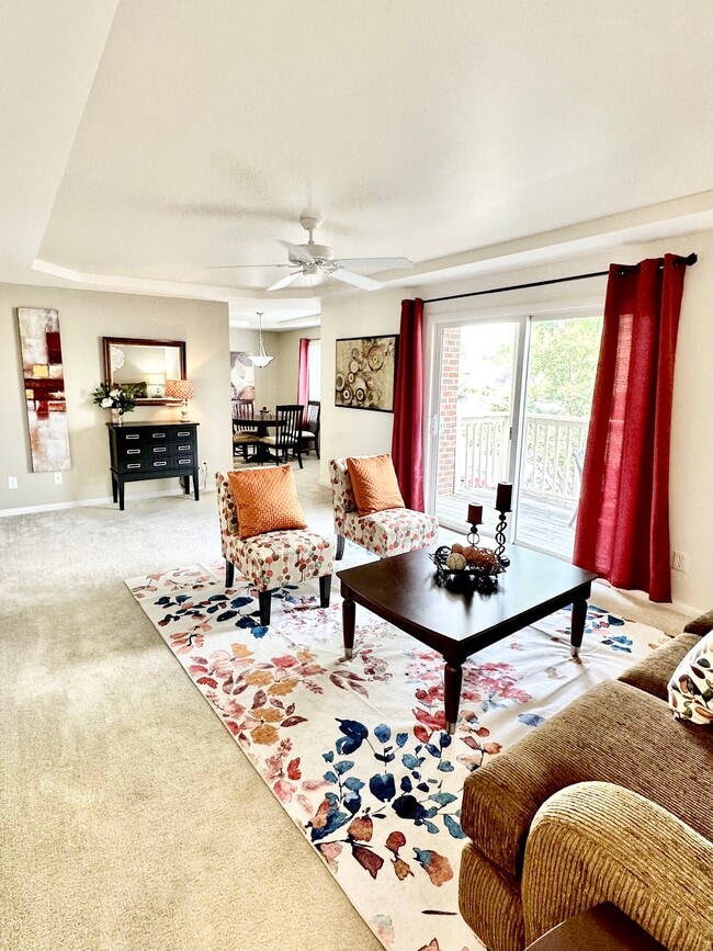 Park Royal at Castleton Apartments for Rent with Parking - Virginia ...