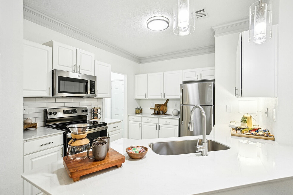 Apartments for Rent with Utilities Included Near Wind in the Oaks ...