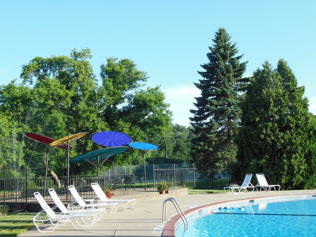 Edina Highland Villa - Apartments in Edina, MN | Apartments.com