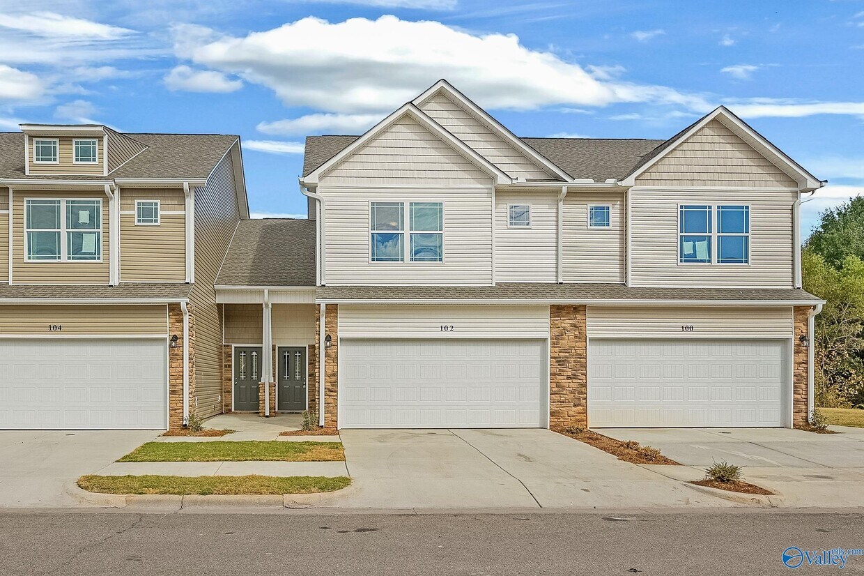 102 Woodsbrook Pl SW, Madison, AL 35756 - Townhome Rentals in Madison ...