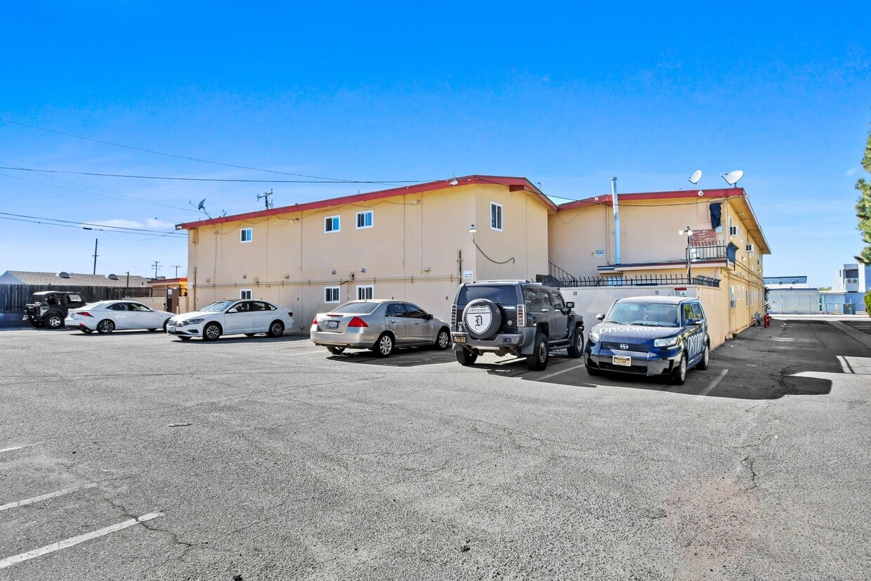 El Dorado Apts - 11736 Gurley Ave Downey, CA 90241 | Apartments.com