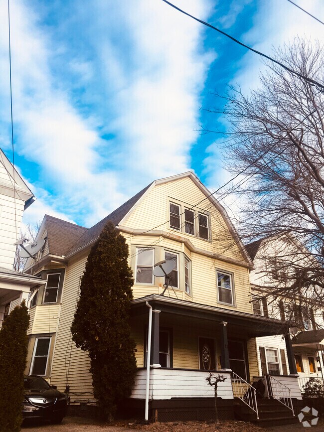 Apartments for Rent with a Living Room in Sugar Notch PA