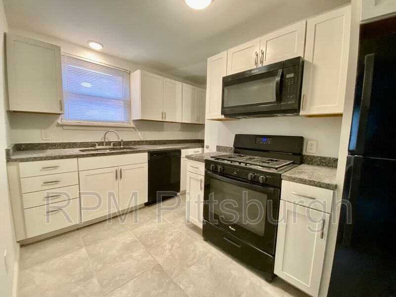 3105 Elroy Ave, Pittsburgh, PA 15227 - House Rental in Pittsburgh, PA ...