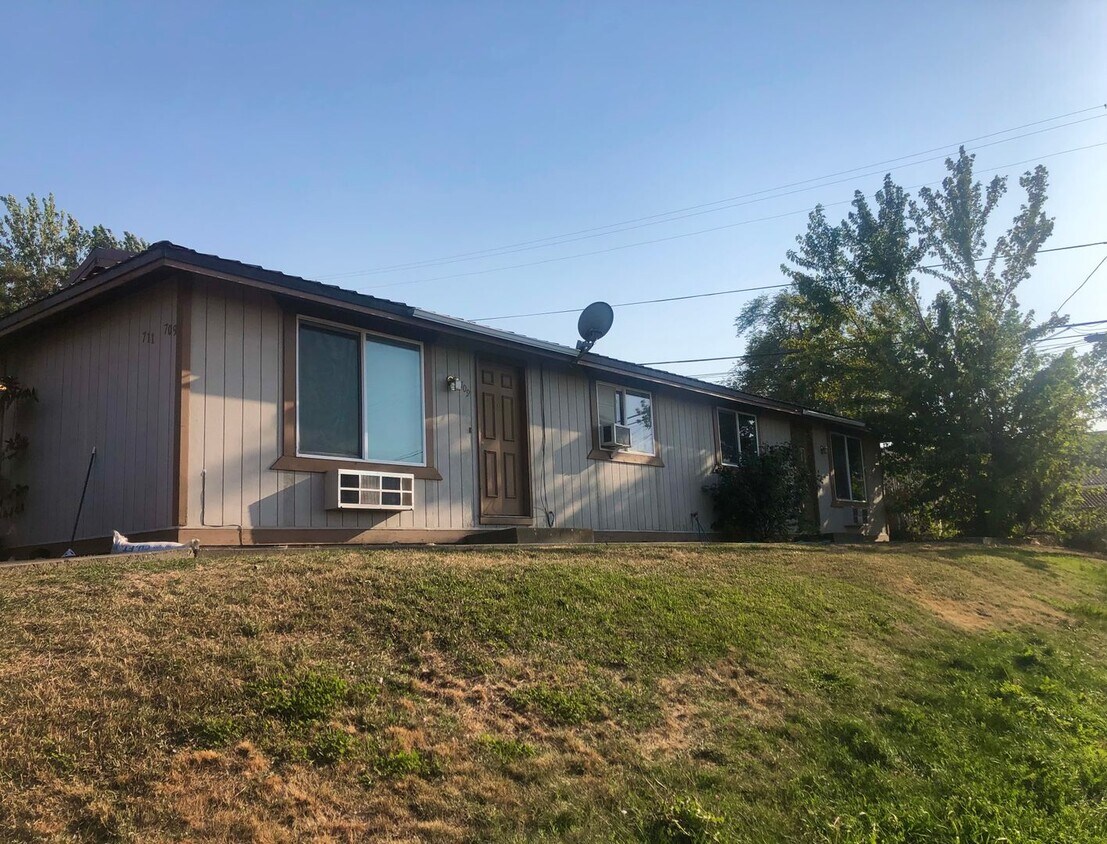 709-711 SE 7th St Unit 709, Pendleton, OR 97801 - Room for Rent in Pendleton, OR | Apartments.com
