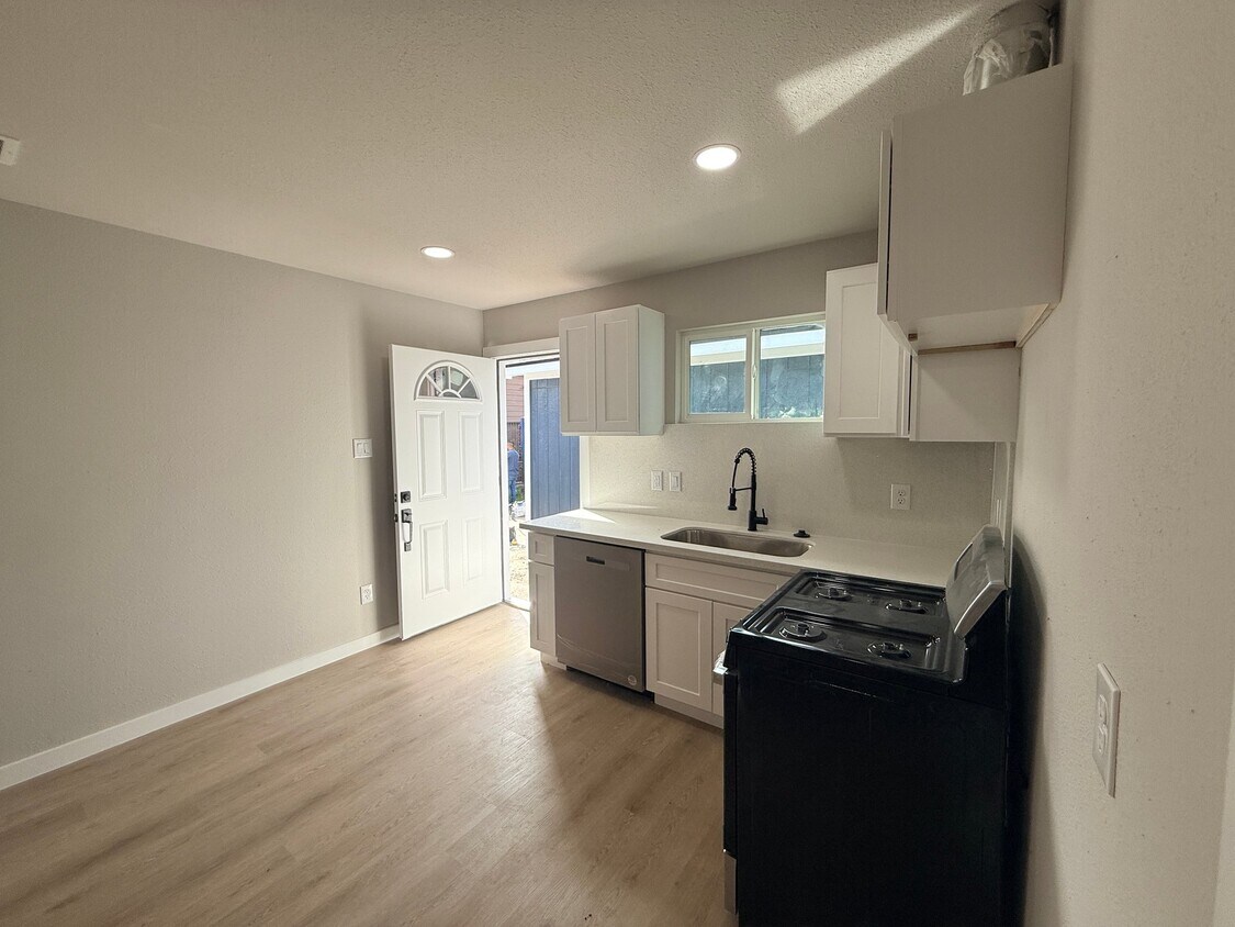 7909 Ford St Unit 4, Houston, TX 77012 | Apartments.com
