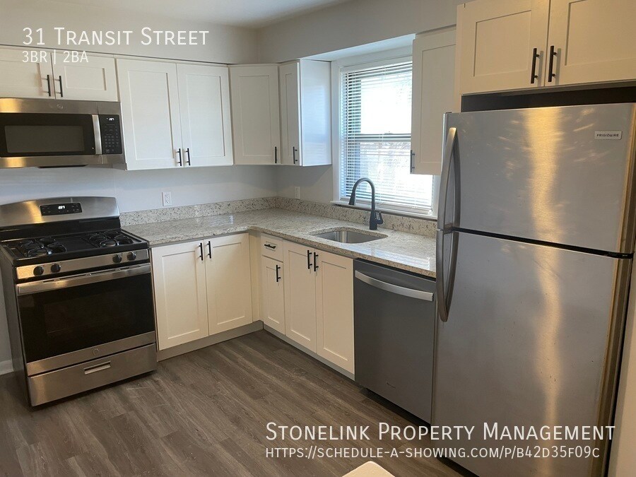 31 Transit St, Woonsocket, RI 02895 - Townhome Rentals in Woonsocket RI ...