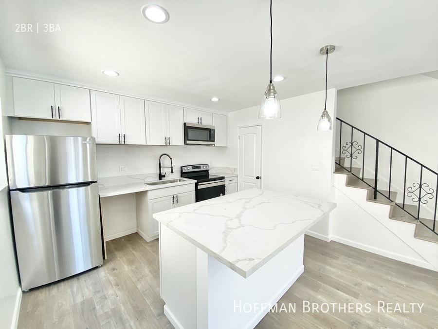 1206 S Holt Ave Unit 5, Los Angeles, CA 90035 | Apartments.com