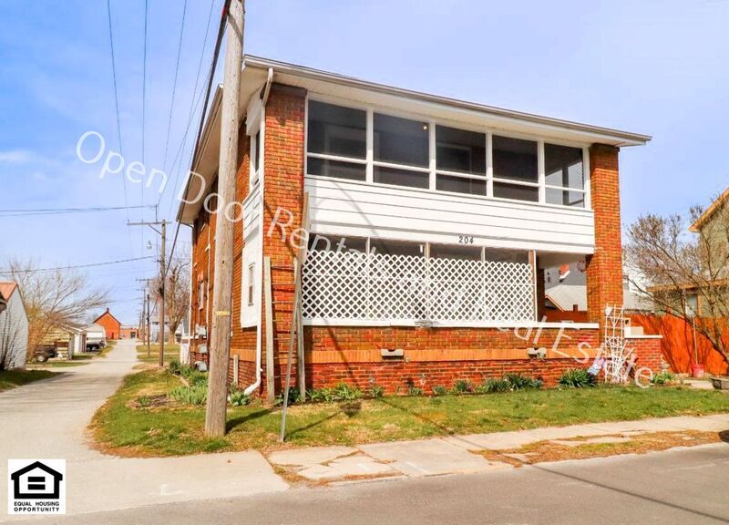 204 W Houston St, Garrett, IN 46738 - Condo for Rent in Garrett, IN ...