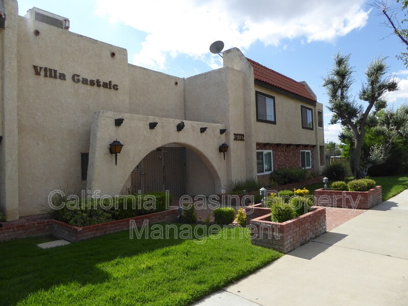 12 Apartments for Rent in 91384, CA | Westside Rentals