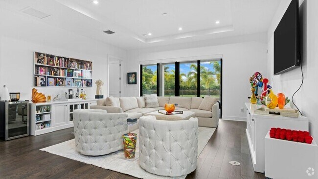 The President Country Club Apartments for Rent with a Living Room ...