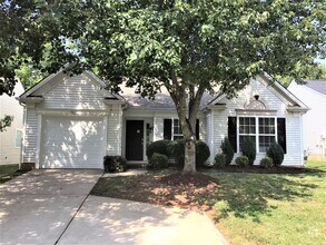 Silverstone Apartments for Rent with Parking - Charlotte, NC - 2 ...
