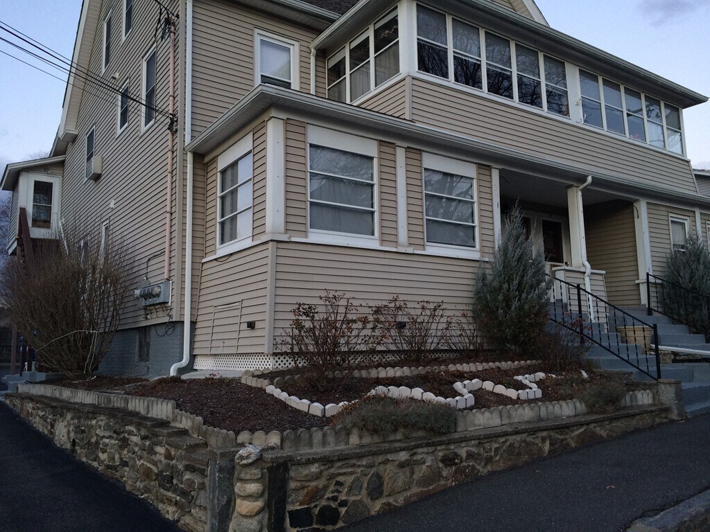22 Sherwin St Unit 2R, Ware, MA 01082 - Room for Rent in Ware, MA ...
