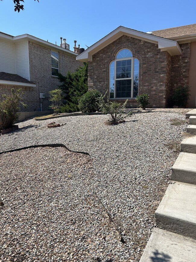 Eagle Ranch Apartments for Rent with Parking - Albuquerque, NM ...