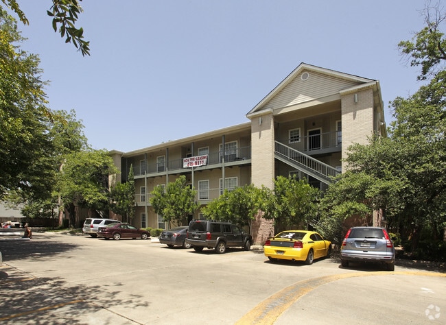 San Remo Apartments Austin