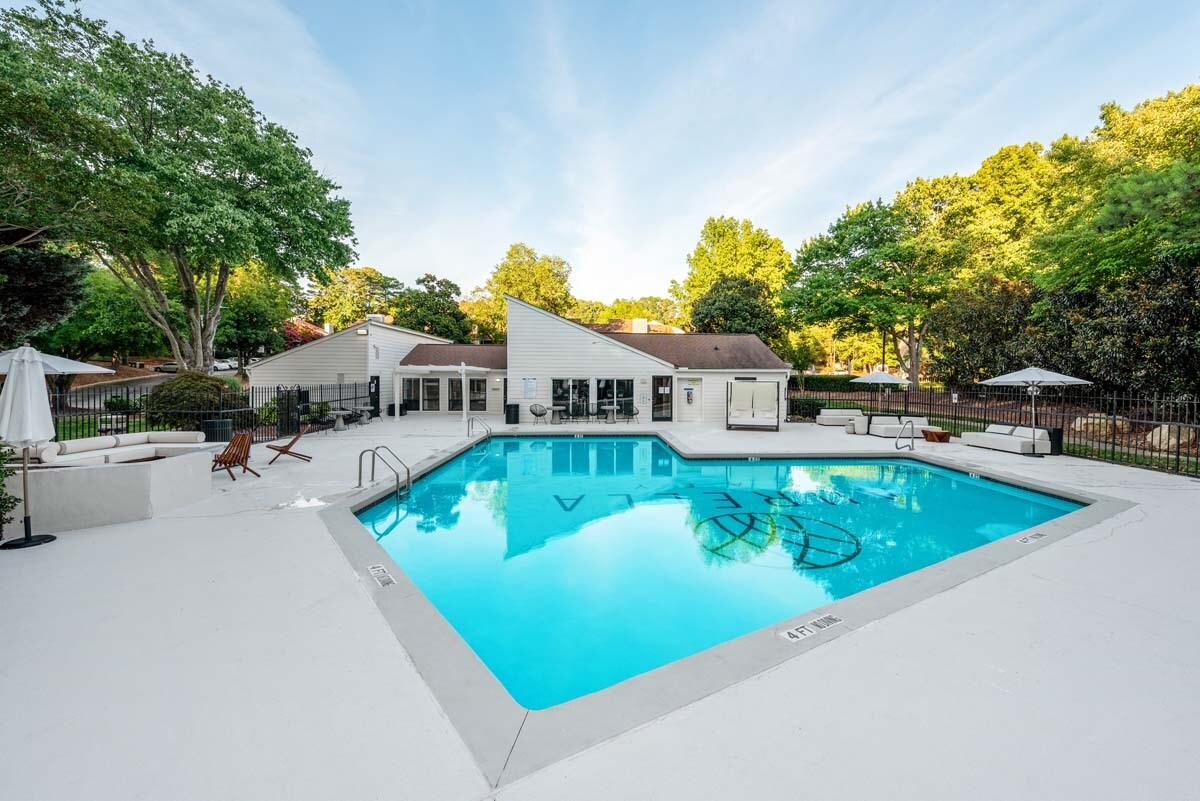 Aurella Cary - Apartments in Cary, NC | Apartments.com