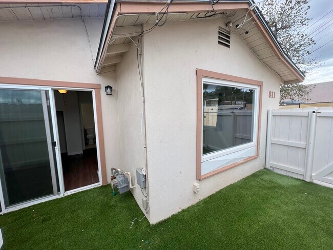 811 W 9th Ave, Escondido, CA 92025 - Townhome Rentals in Escondido CA ...