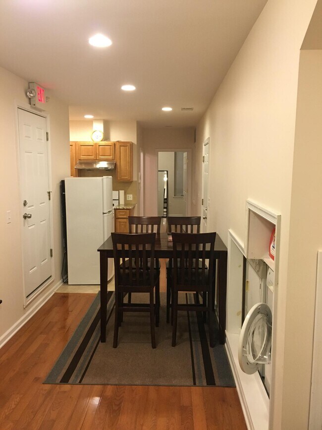 827 Reed St Unit 3rd Floor, Philadelphia, PA 19147 - 827 Reed St ...
