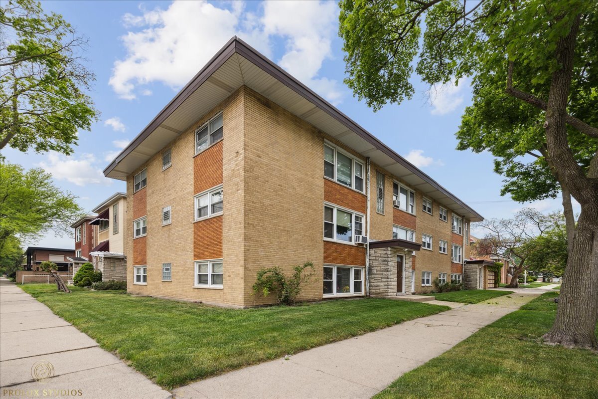 9254 S Euclid Ave, Chicago, IL 60617 - House Rental in Chicago, IL ...