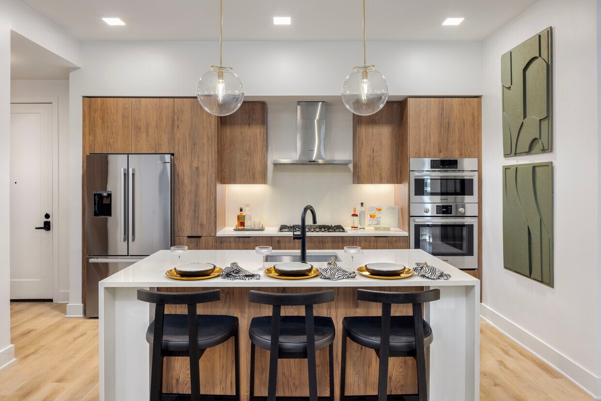 The Crescent - Apartments in Fort Worth, TX | Apartments.com