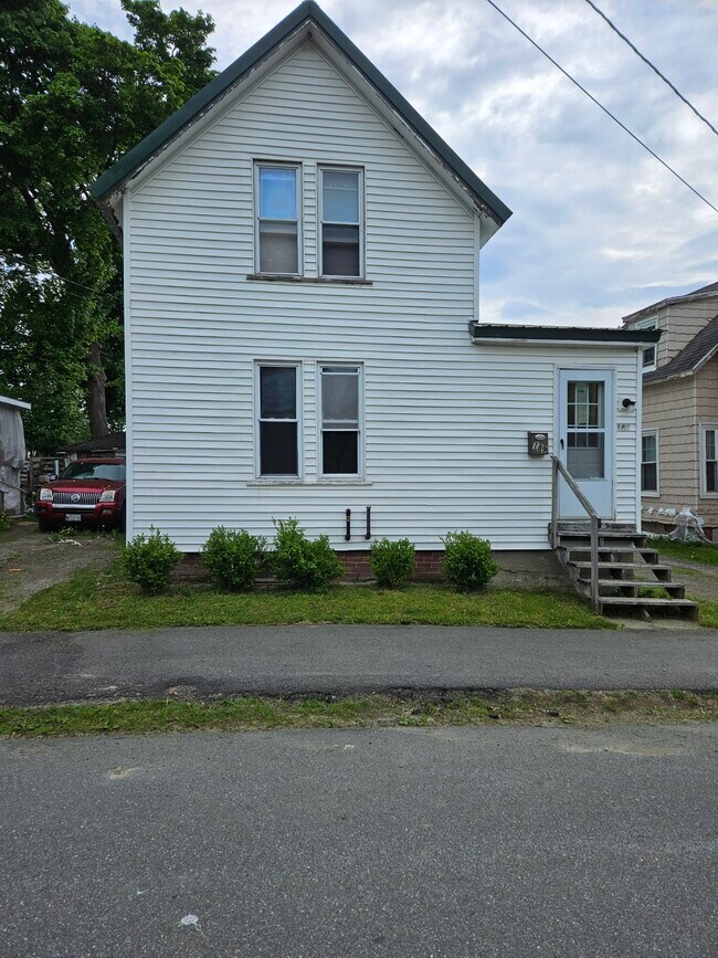 Hudson ME Houses for Rent with Yard - 2 Homes | Apartments.com