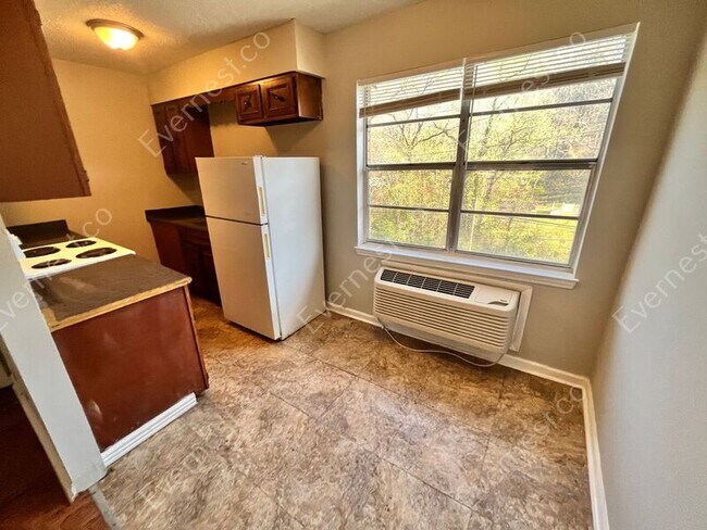 925 Shallowford Rd Unit 10, Chattanooga, TN 37411 - Condo for Rent in ...