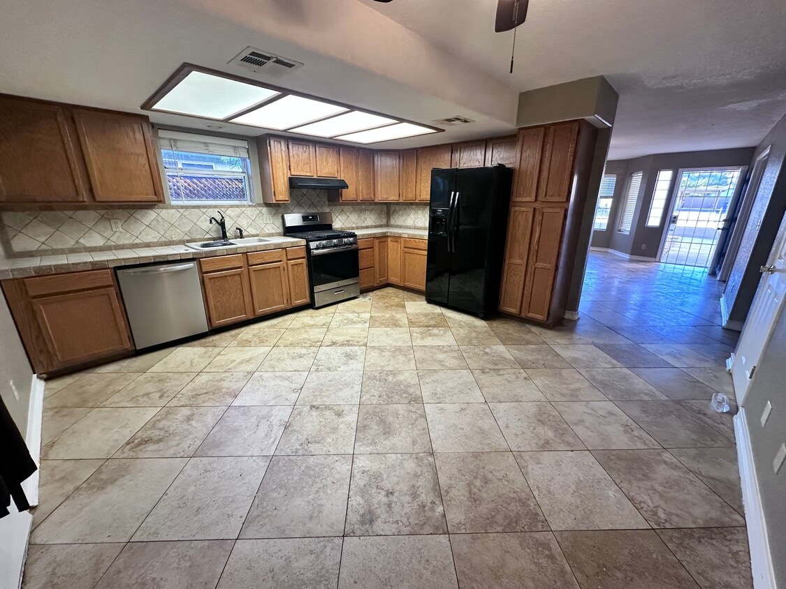 538 Roadrunner Dr, Bullhead City, AZ 86442 - House Rental in Bullhead ...