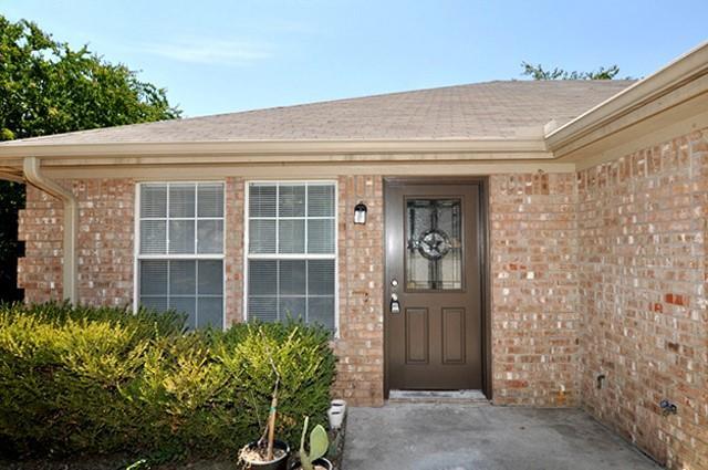 401 W Brady St, Decatur, TX 76234 - Townhome Rentals in Decatur TX ...