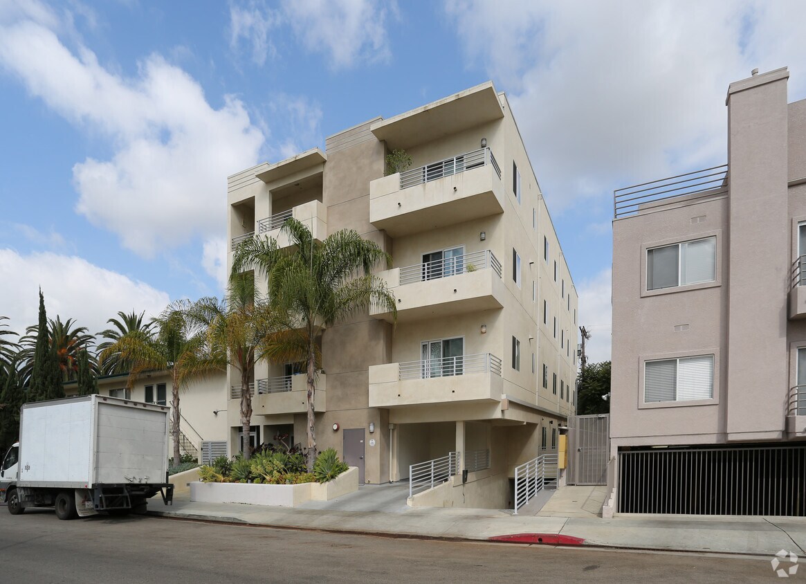 11831 Avon Way, Los Angeles, CA 90066 - 11831 Avon Way Los Angeles, CA ...