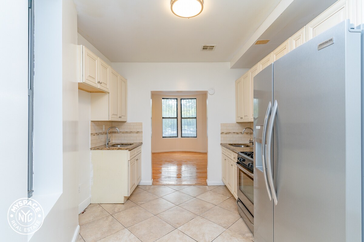 275 Classon Ave Unit 7Q, Brooklyn, NY 11205 | Apartments.com