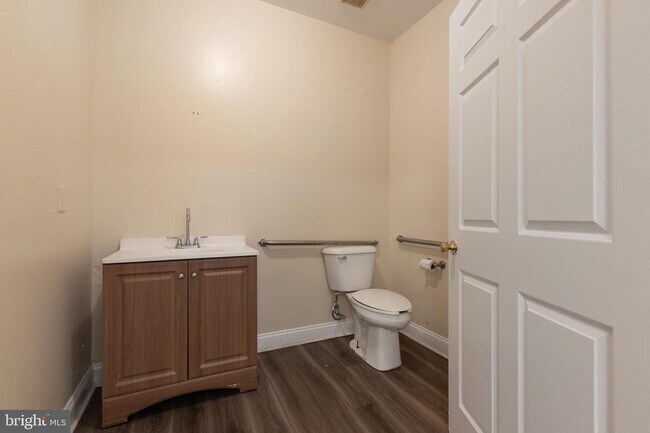 808 N Broad St, Philadelphia, PA 19130 - Townhome Rentals in ...