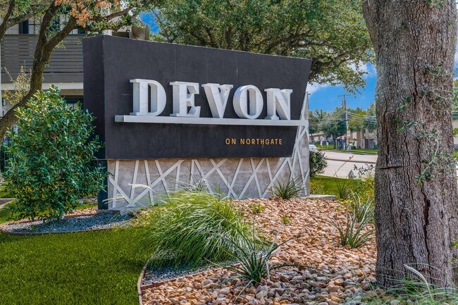 Devon on Northgate Apartments - 4013 W Northgate Dr Irving, TX ...