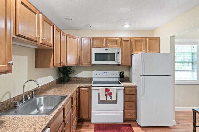 Timber Ridge Townhomes & Apartments - Apartments in Coloma, MI ...