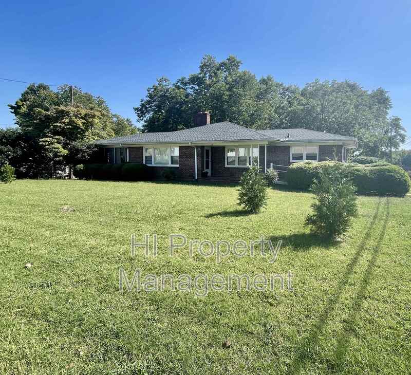 137 W Main St, Duncan, SC 29334 - House Rental in Duncan, SC ...