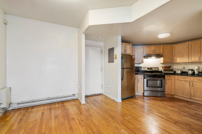 553 Undercliff Ave Unit 19, Edgewater, NJ 07020 - Condo for Rent in ...