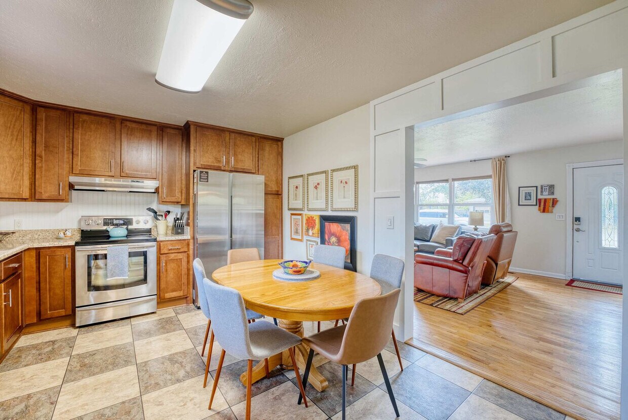 312 Crestview Dr Unit SI ID1297039P, Bentonville, AR 72712 | Apartments.com