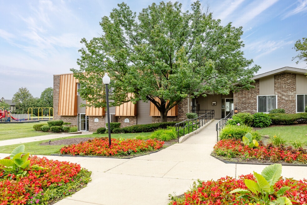 Apartments for Rent in 60137 - Glen Ellyn, IL | Apartments.com