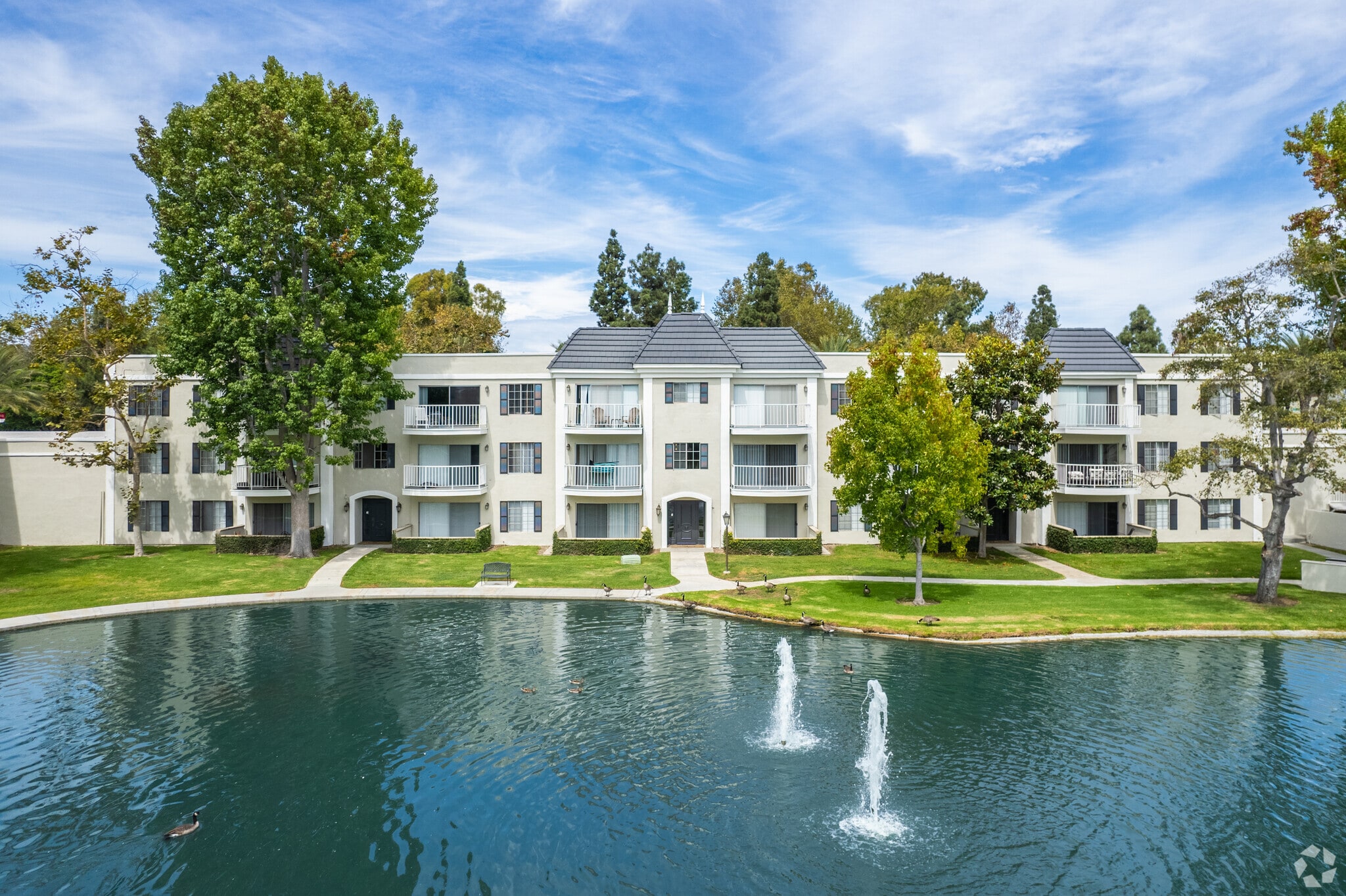 Versailles on the Lake Apartments - 3700 Plaza Dr Santa Ana, CA 92704 ...