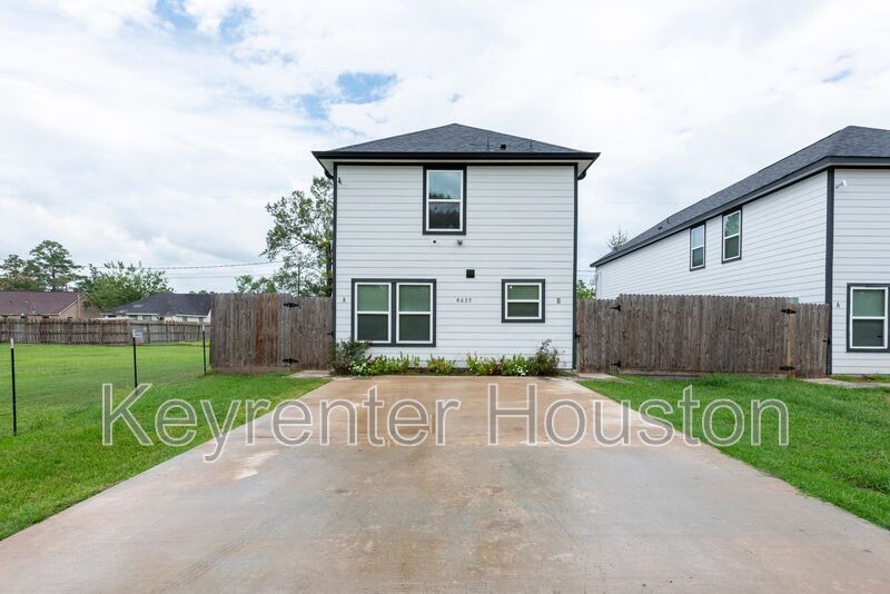 8635 Sunderland Rd, Houston, TX 77028 - House Rental in Houston, TX ...