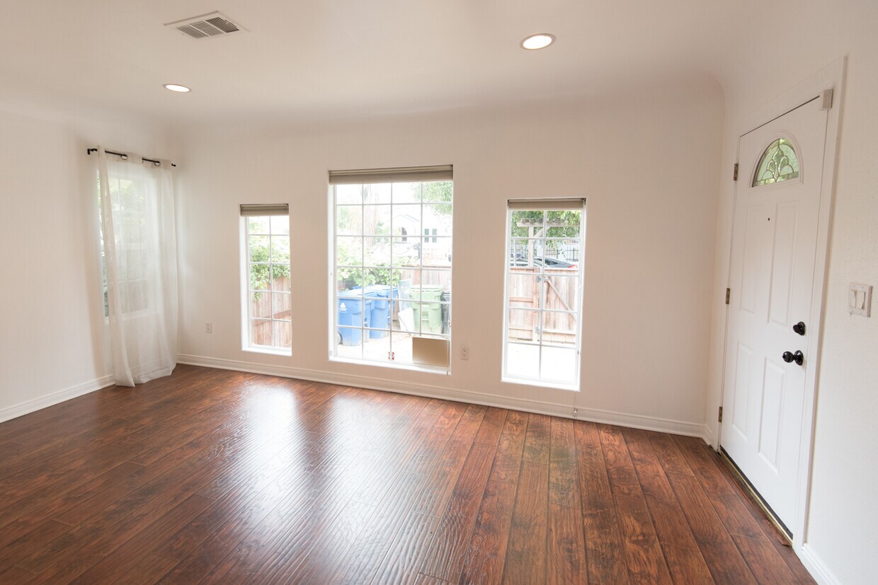 2657 S Cochran Ave, Los Angeles, CA 90016 - House Rental in Los Angeles ...