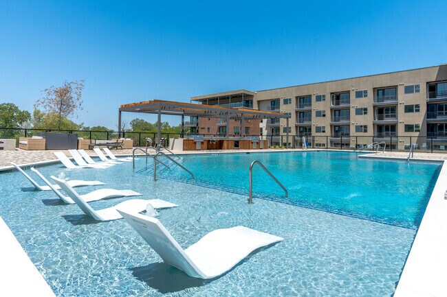 Crystal Springs - Apartments in Fort Worth, TX | Apartments.com