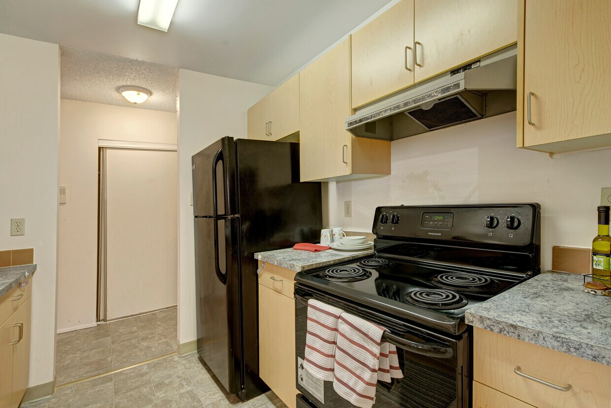 Stirling Place - 87 Stirling Rd NW Edmonton, AB | Apartments.com