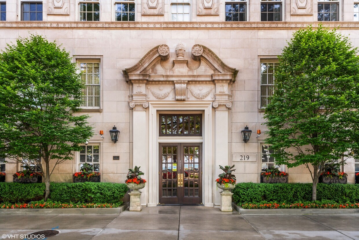 219 E Lake Shore Dr Unit 2BC, Chicago, IL 60611 - Condo for Rent in ...