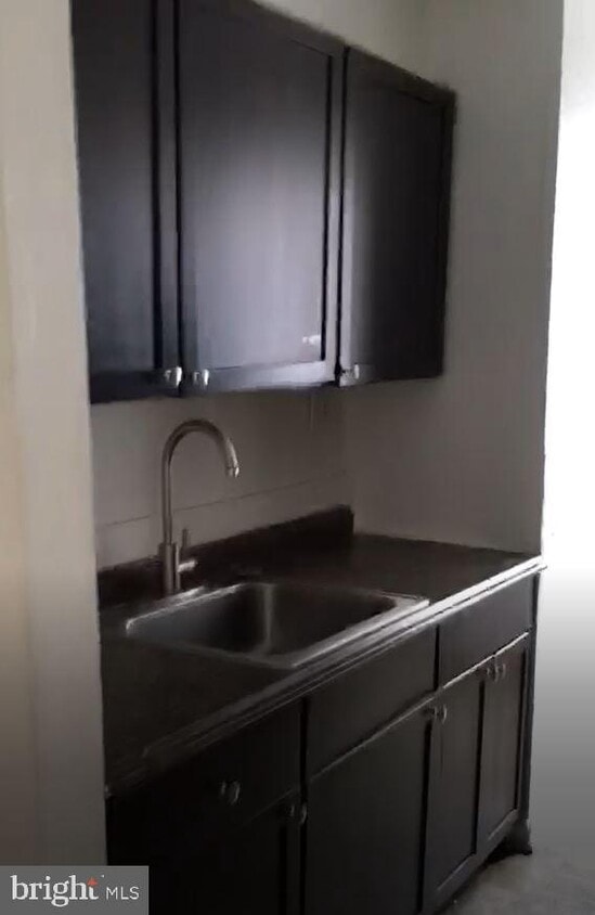 324 37th St SE Unit 204, Washington, DC 20019 - Room for Rent in ...