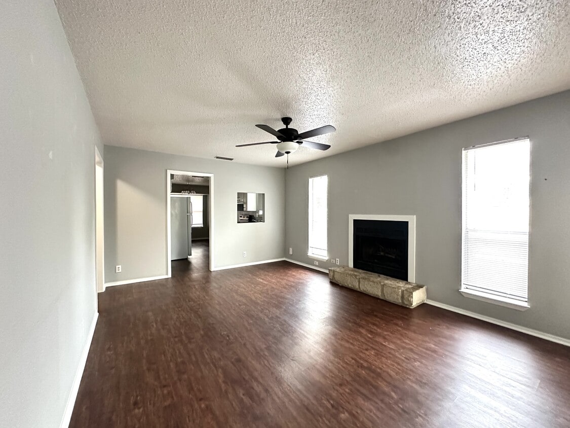 12401 Tree Line Dr, Austin, TX 78729 - House Rental in Austin, TX ...