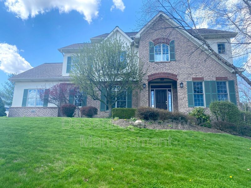 2203 Anna Mae Dr, Coraopolis, PA 15108 - House Rental in Coraopolis, PA ...